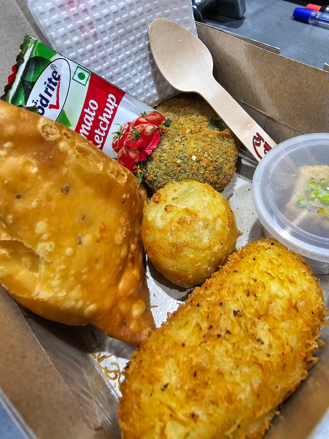 Snacks In Box – Ruchkar